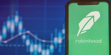 Solana’nın Popüler Meme Coinlerinin Fiyatları Robinhood Listelemesi ile Yükseldi!