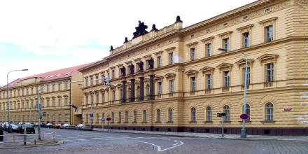 Justizminister der Tschechischen Republik tritt nach Bitcoin-Spende aus dem Darknet zurück