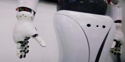 Amazon estaría entrenando robots humanoides para la entrega de paquetes