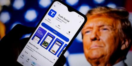 トランプ氏のSNS『Truth Social』とは?仮想通貨市場に与える影響とTMTGの戦略