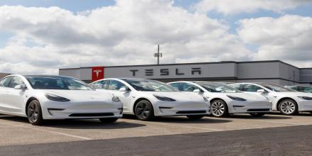 Tesla startet Robotaxi in Austin – Aktie schießt 6 % nach oben
