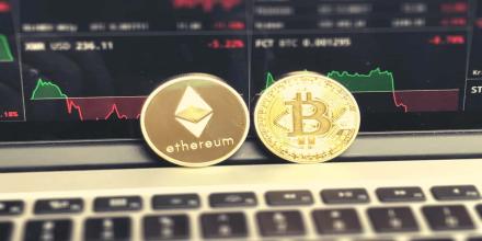 Bitcoin and Ethereum Whales Hold on Binance While OKX Traders Rush to Exit Profits