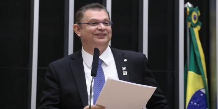 Mais um deputado do PL pede que Haddad cobre imposto de derivativos de bitcoin e criptomoedas