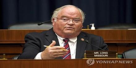 트럼프, 국세청장 돌연 해임… 베선트 재무장관이 대행