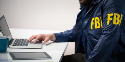 FBI faz alerta sobre falsos escritórios de advocacia aplicando golpes de criptomoedas