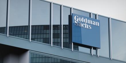 Goldman Sachs gibt dem Kryptomarkt Hoffnung: erwartet kräftige Zinssenkung