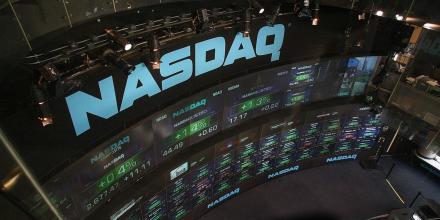 Nasdaq chce stokenizować akcje na Wall Street. BlackRock na pokładzie, historyczny test dla rynku?