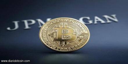 Bitcoin está infravalorada frente al oro, pero llegará USD $165.000 en el mediano plazo: JPMorgan