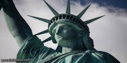 Legisladores de Nueva York proponen que mineros de Bitcoin paguen más impuestos