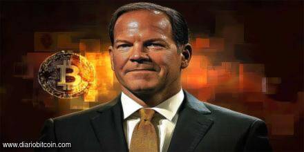 Paul Tudor Jones recomienda invertir en Bitcoin y oro ante un posible rally alcista