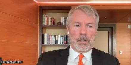 Michael Saylor pausa compras enquanto Bitcoin atinge novas máximas