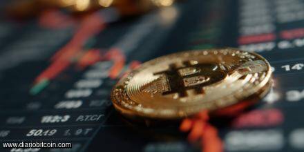 Bitcoin espera atento alrededor de USD $122.000 por el discurso de Jerome Powell de la FED