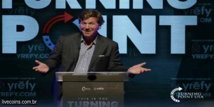 Tucker Carlson afirma que não investe em Bitcoin por suspeitar que foi criado pela CIA