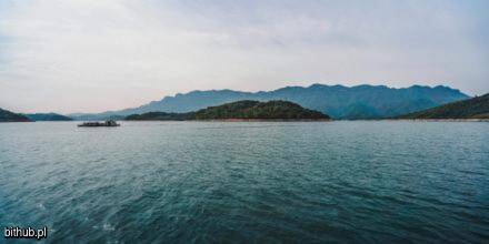 Chiny eskalują wokół wysp z Japonią. 'Dziwna aktywność wojsk’. Pekin odradza podróże! Co się dzieje?
